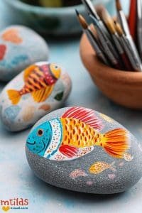 19 Inspiring Pebble Painting Ideas You Can Try at Home