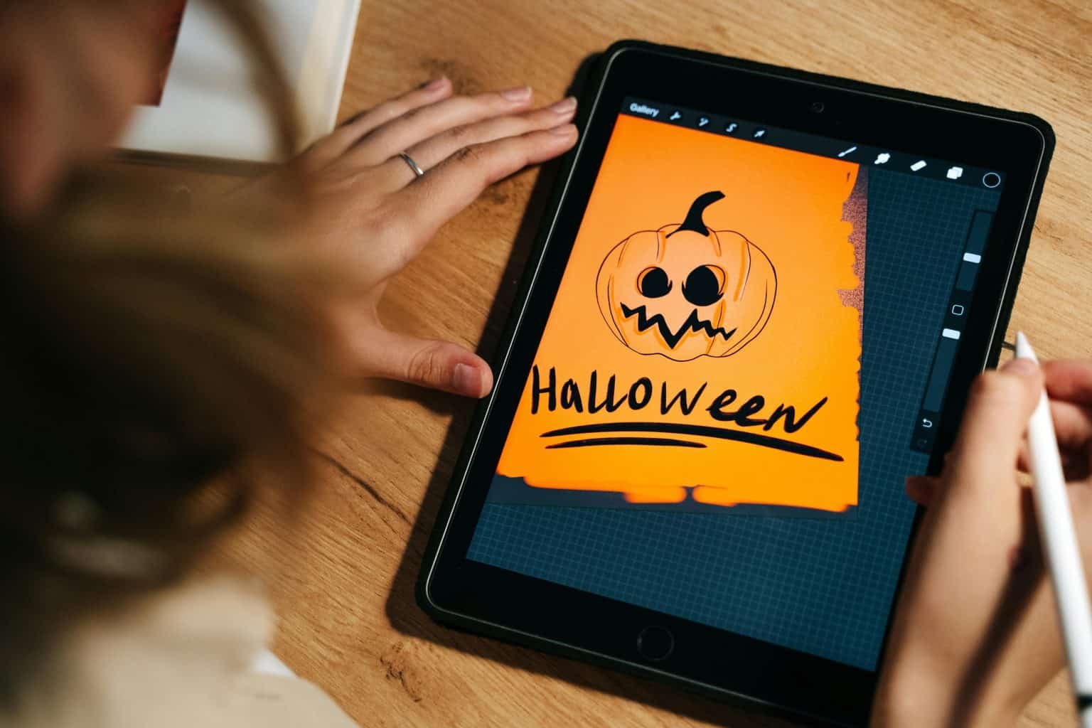 What Size Drawing Tablet Should I Get? The Ultimate Artist's Guide