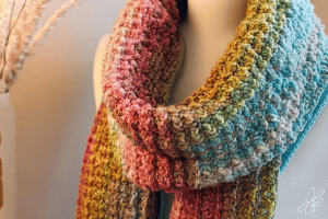 Quick & Easy Crochet Scarf One Row Repeat Tutorial